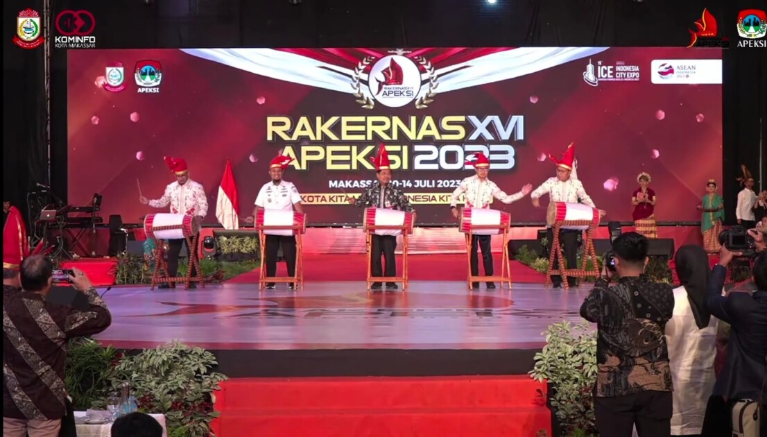 Walikota Metro Ikuti Pembukaan Rakernas APEKSI XVI di Makassar - PEMERINTAH KOTA METRO